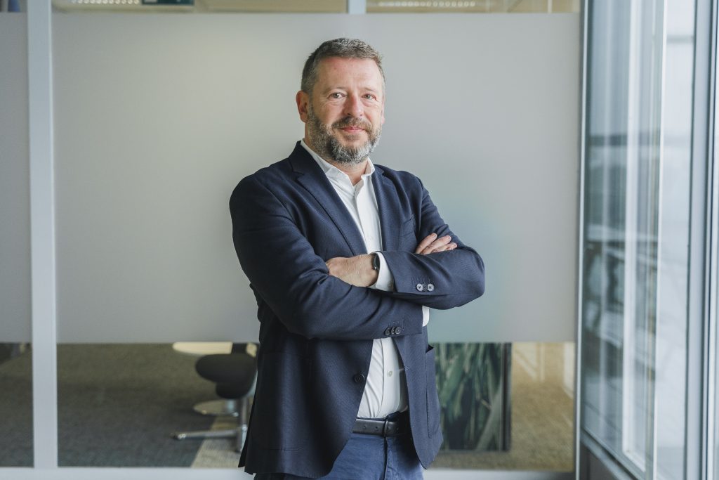 Vicente Hernández, nuevo director comercial de acens: "Nuestro servicio y cercanía marcan la ...