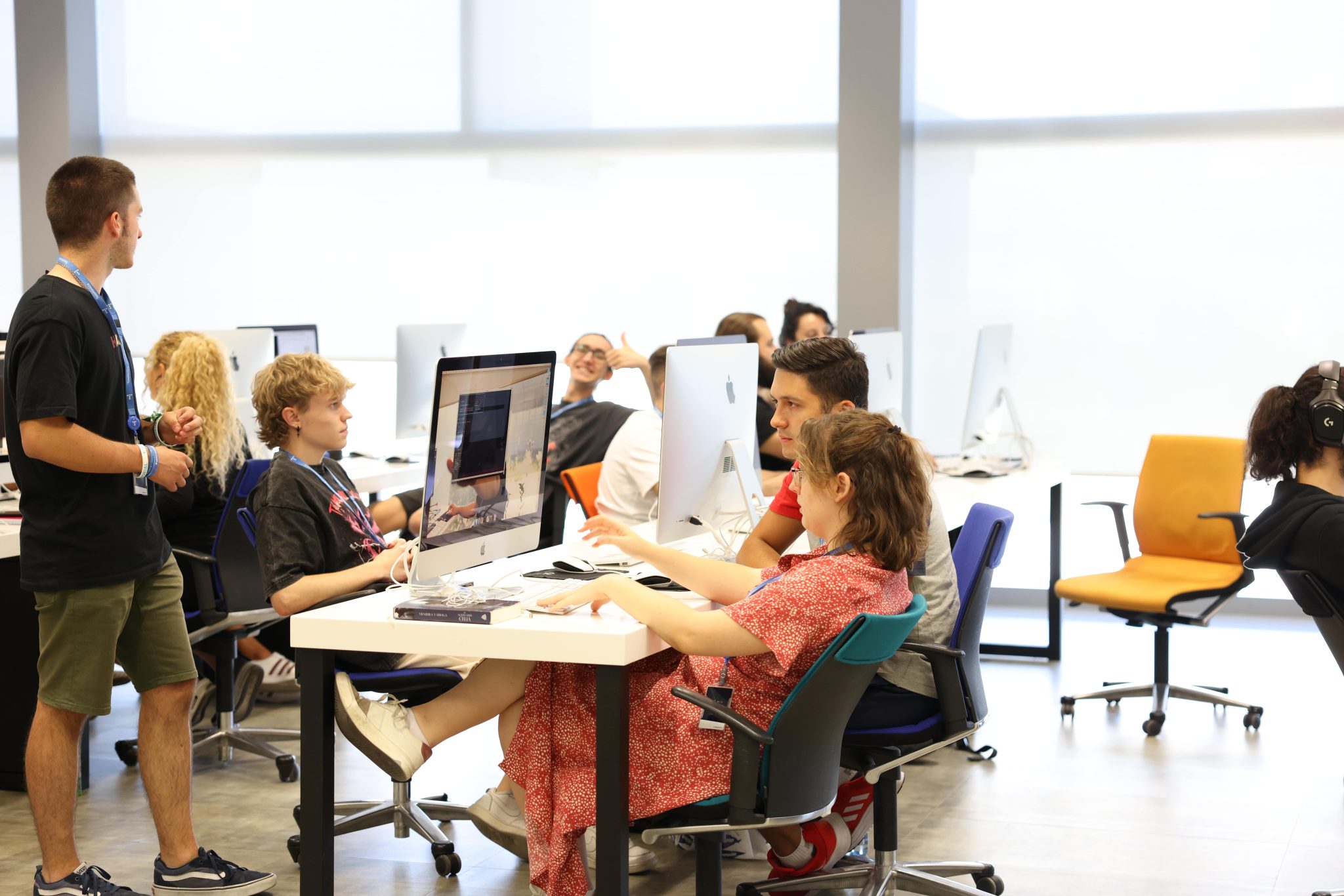 Telefónica Tech y AWS lanzan ‘AWS Cloud Camp by acens’ - acens blog